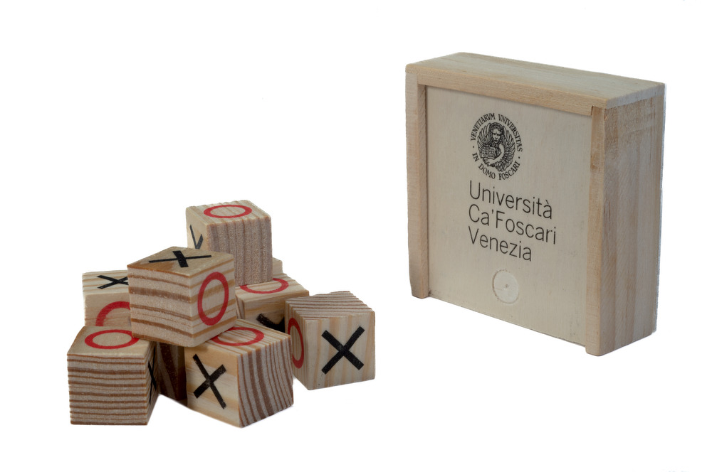 Gioco per bambini: tris in legno – Children’s game: tic-tac-toe – shop